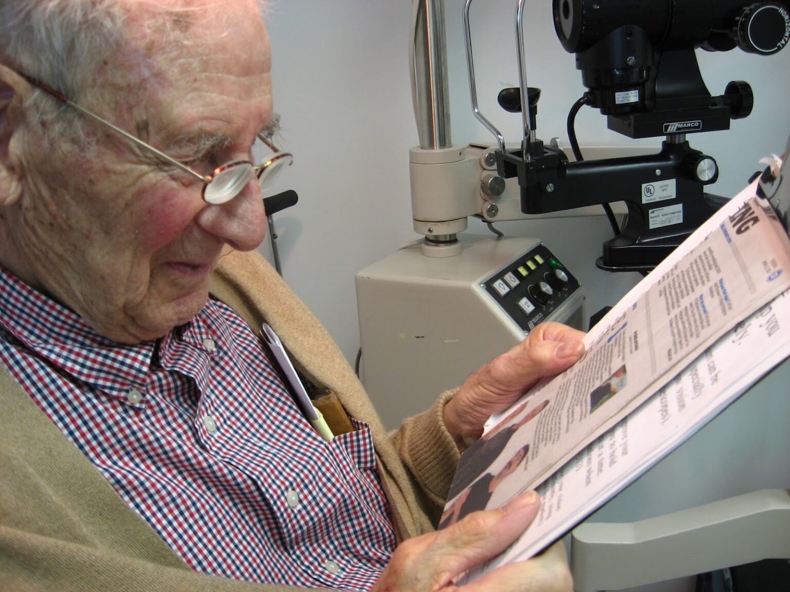 Eyeglasses For Macular Degeneration to Improve Vision